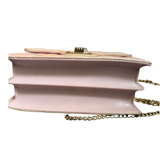 vegan | Bags | Nwt Pink Metallic Tone Diamond Pattern Silicone Purse ...